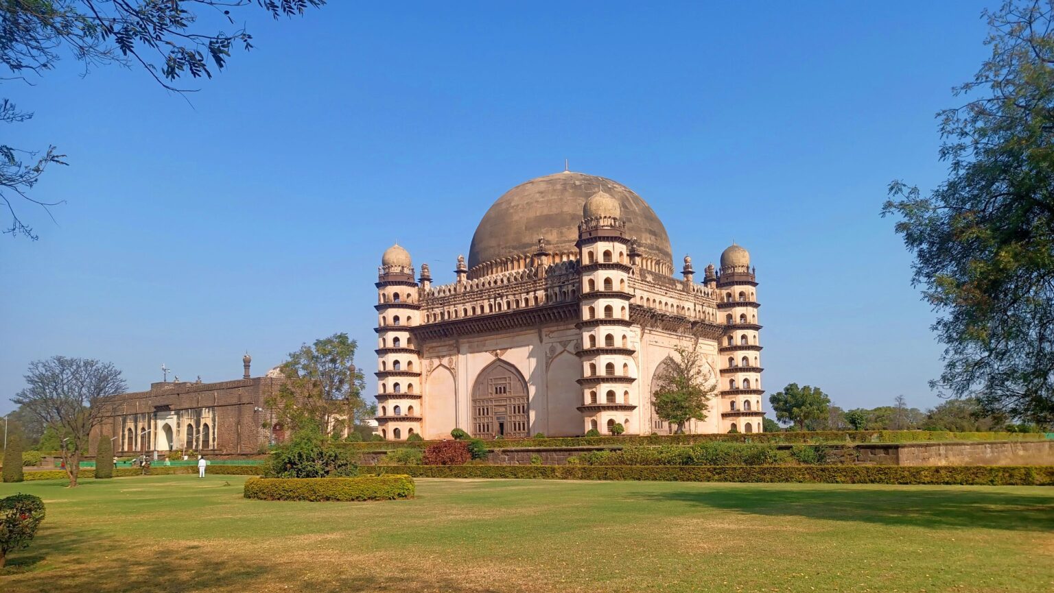 Bijapur – Islamic Heritage City – Fakhri Trivedi